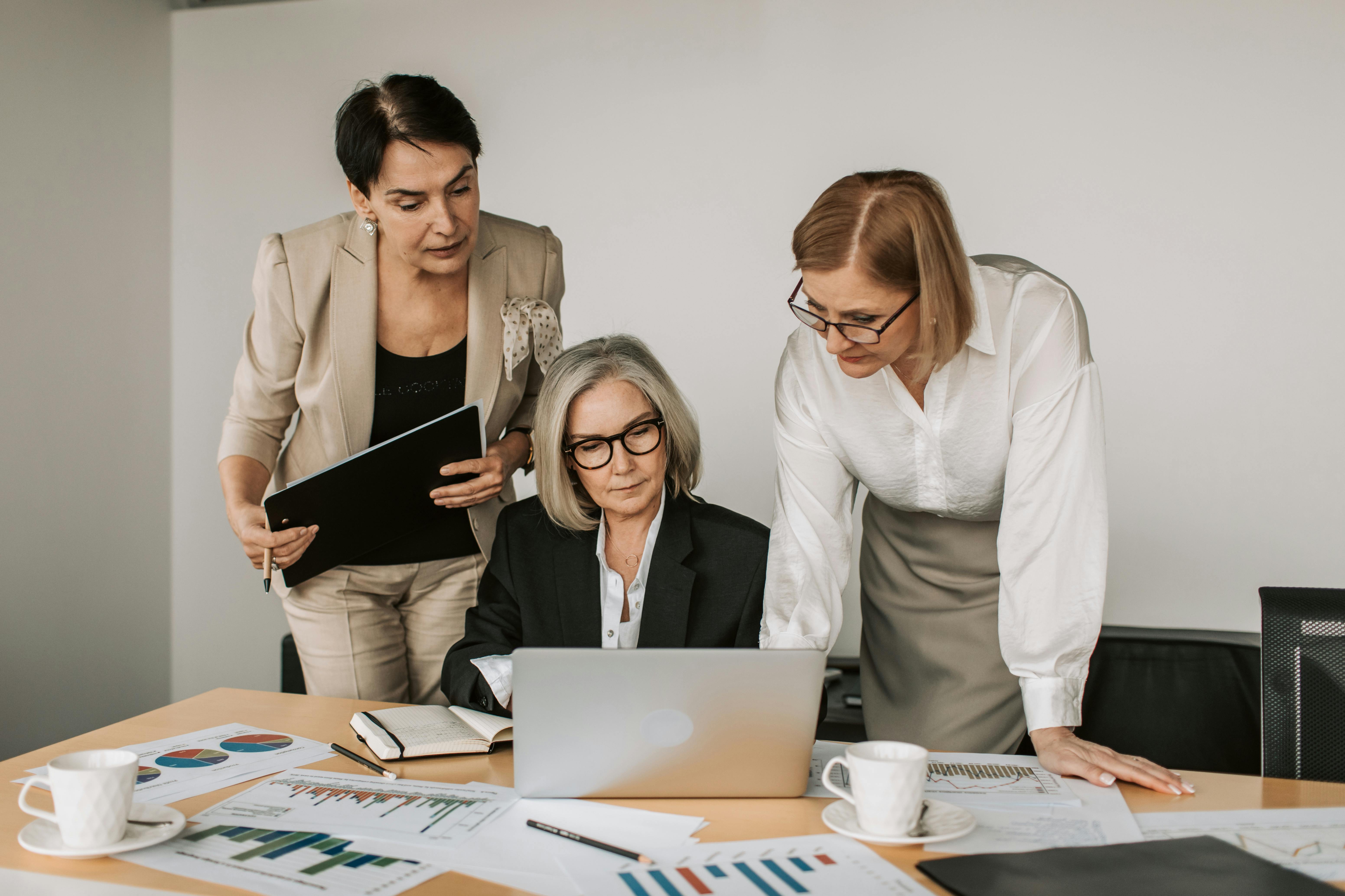 From Case Law to KPIs: How Legal Reasoning Shapes Better Business Analysts